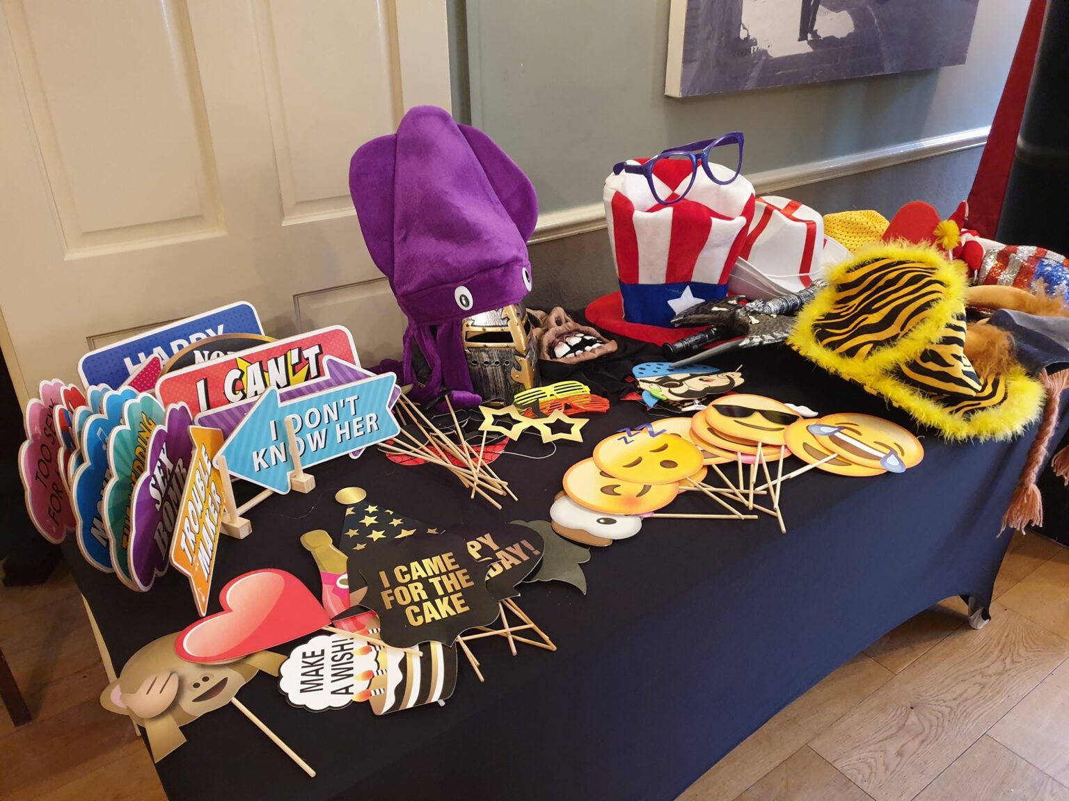 DIY Photobooth Props: Crafting Fun Accessories for Your Guests ...